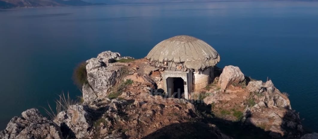 Shqipëria ateiste, historia e Kishës-Bunker në fshatin Lin - Kolibri.al